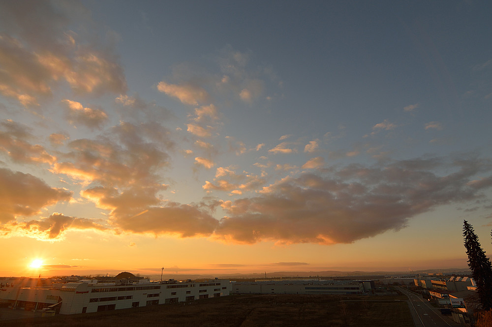 Photo #225 with sky, medium-clouds, sunset, sun | FlyingArchitecture