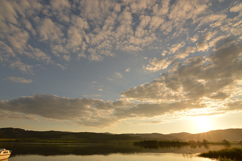 Photo #298 with sky, medium-clouds, sunset, sun | FlyingArchitecture