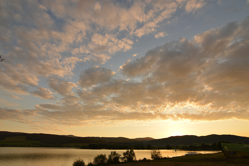 Photo #301 with sky, medium-clouds, sunset, sun | FlyingArchitecture