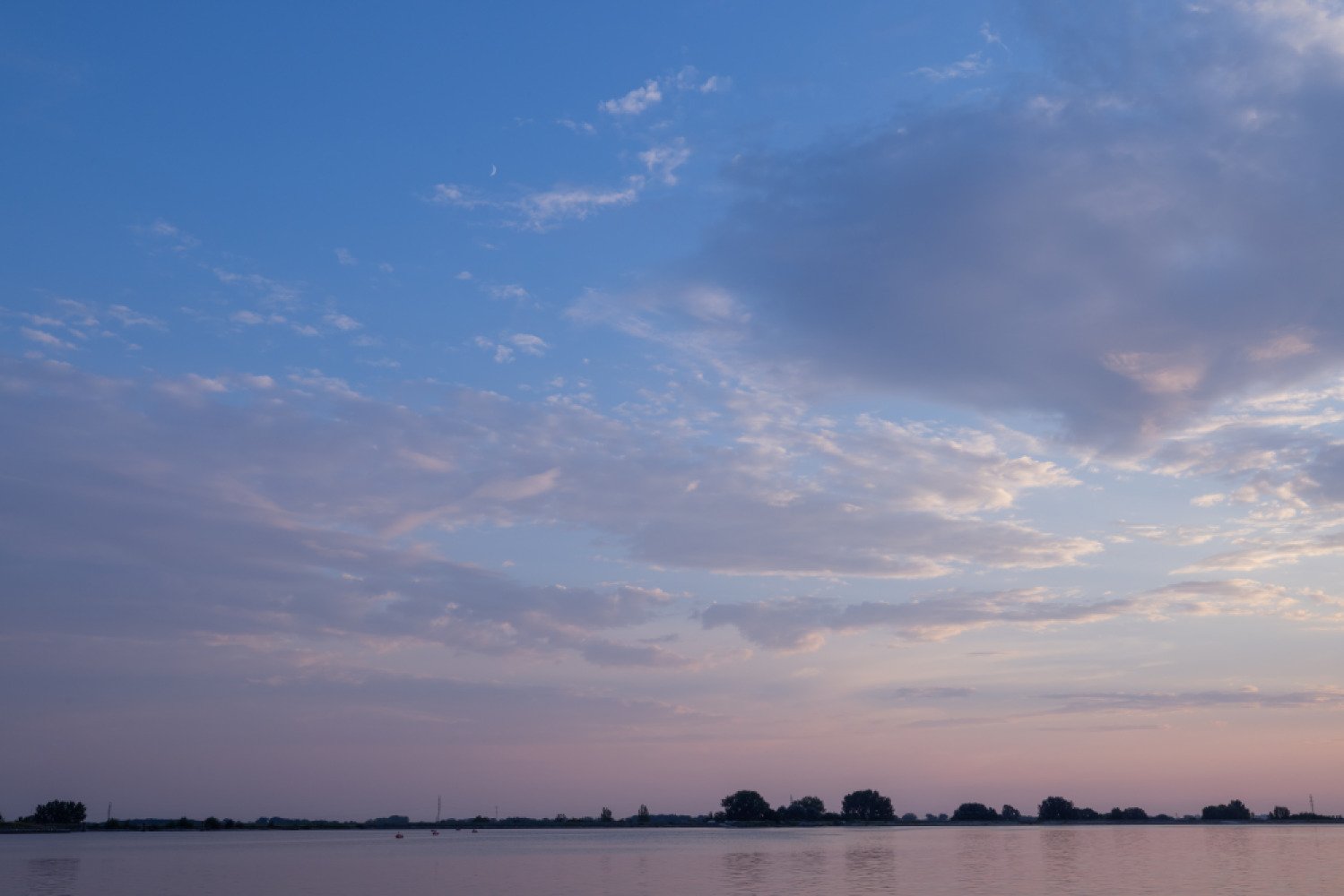 Photo #3678 with sky, clouds, medium-clouds, sunset | FlyingArchitecture