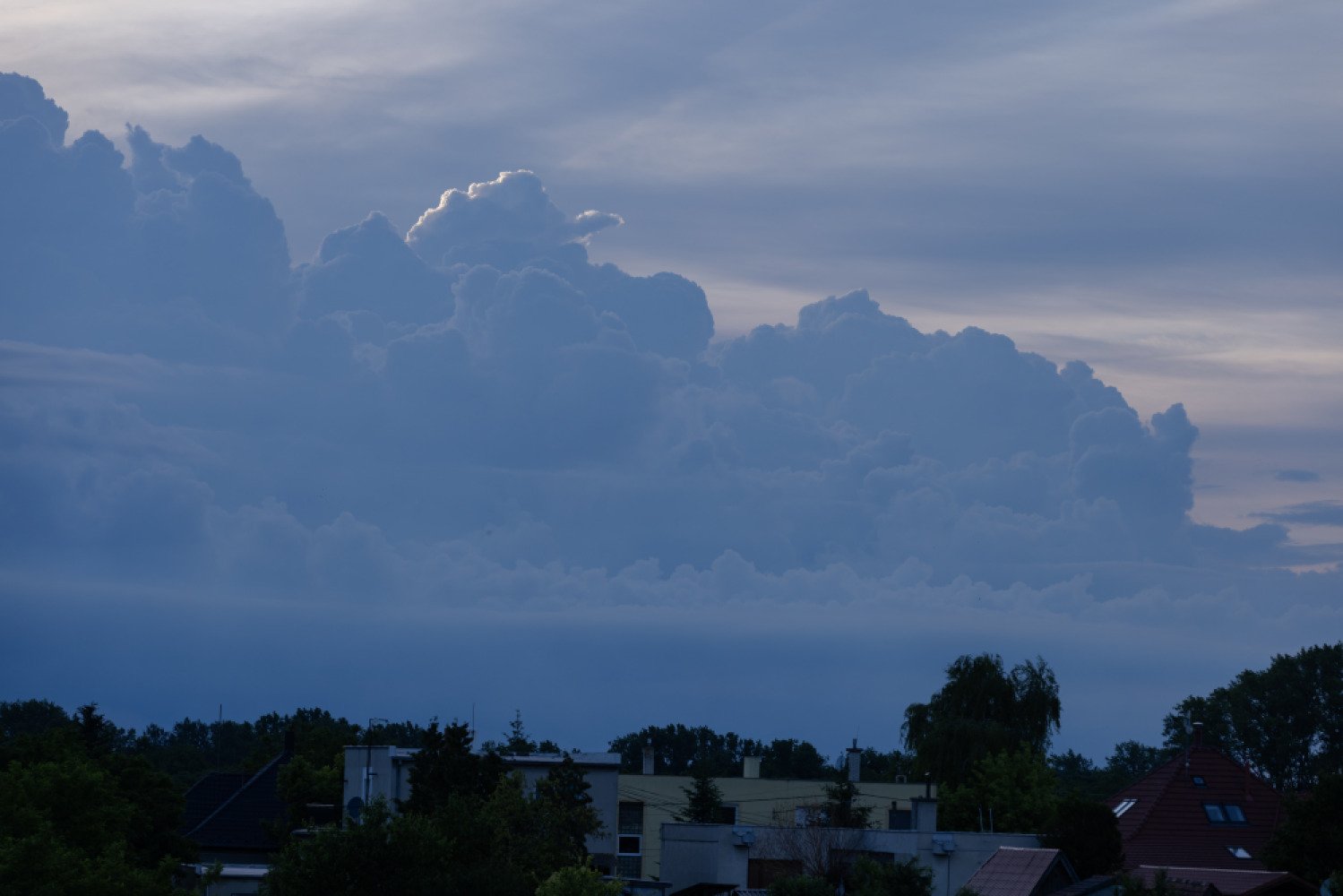 Photo #3872 with sky, clouds, many-clouds, medium-clouds, dusk, sunset | FlyingArchitecture